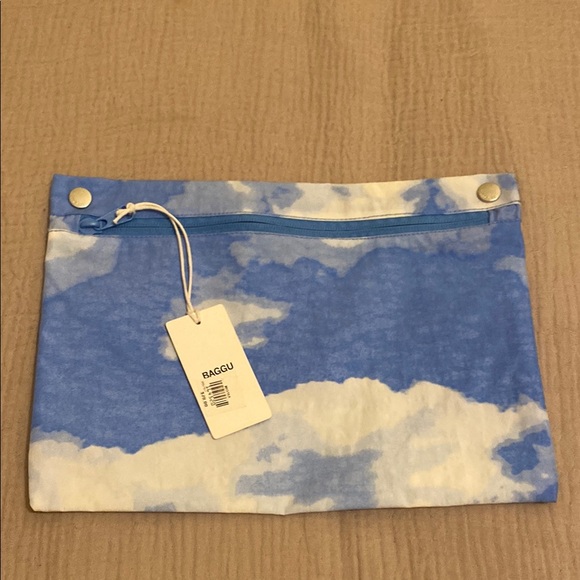 BAGGU | Bags | Baggu Sky Blue And White Pouch New | Poshmark